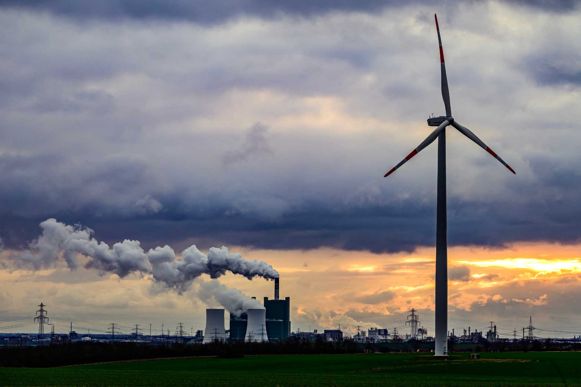 Report: Solar and wind prices were up in the second half of 2023